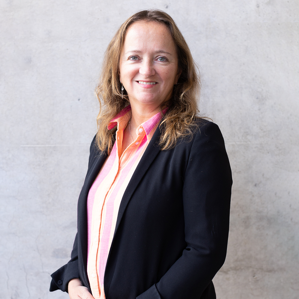 Soledad Reyes en Radio U. de Concepción conversa sobre el lanzamiento ...